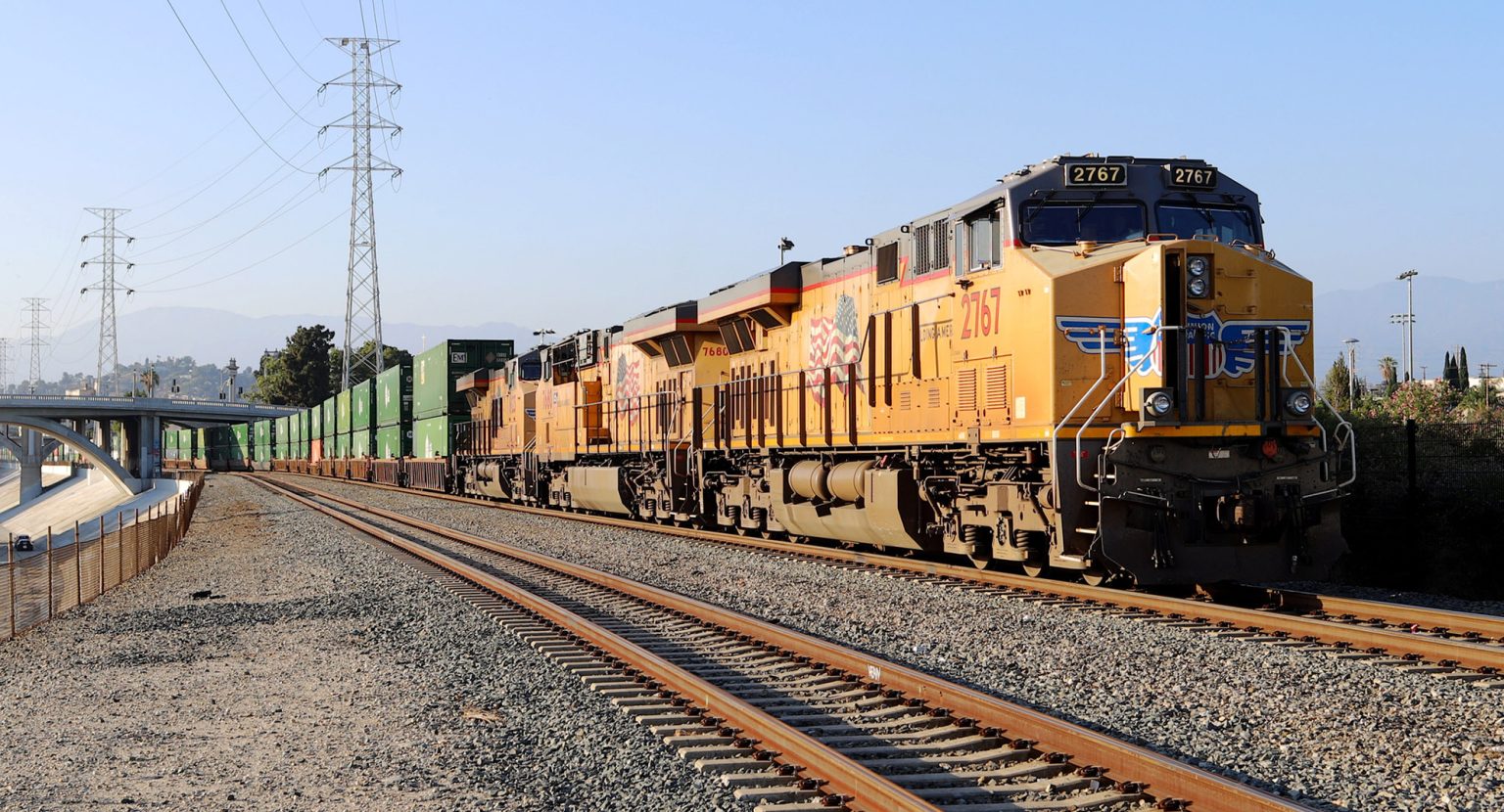$85 Billion Megamerger Creates First Coast-to-coast Freight Rail ...